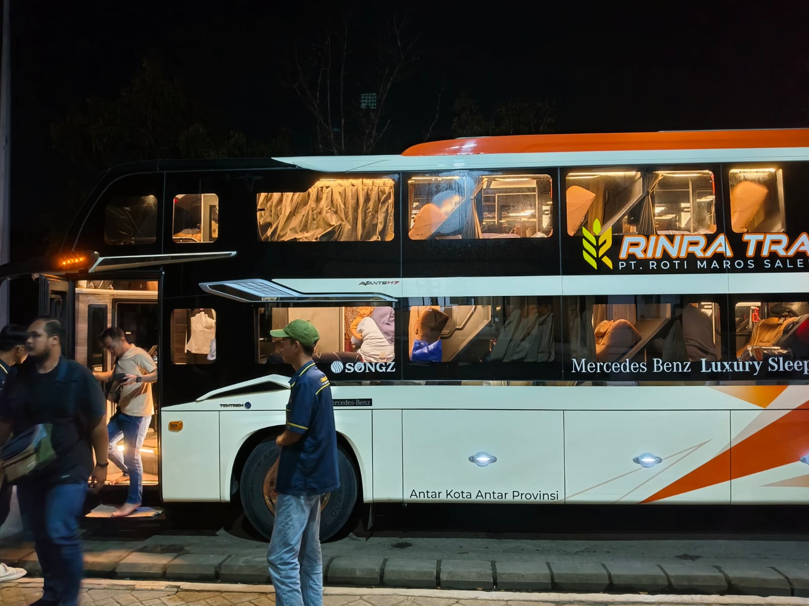 Rinra Trans, Ketika Roti dan Rasa Bertemu di Jalur Trans Sulawesi